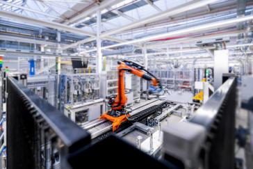 Mercedes-Benz accelerates the transformation of its production network ...