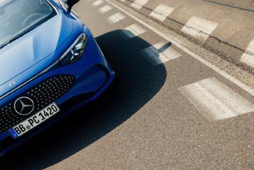 Mercedes-Benz opens most advanced light testing center in the ...
