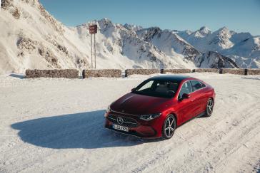 High-tech, electrified, efficient: the all-new CLA hybrid