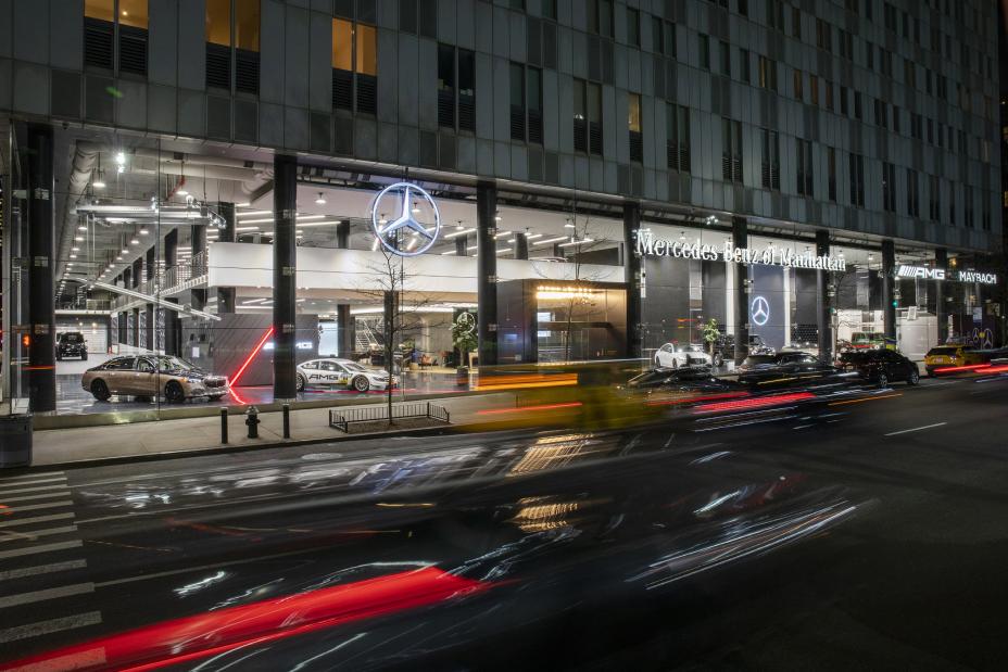 Mercedes Benz Manhattan