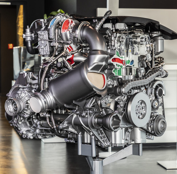 The world's most powerful four-cylinder engine in series production ...