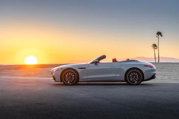 Mercedes-AMG SL 43: New entry to SL model range with innovative engine ...