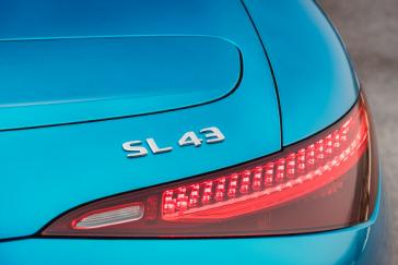 Mercedes-AMG SL 43: New entry to SL model range with innovative engine ...