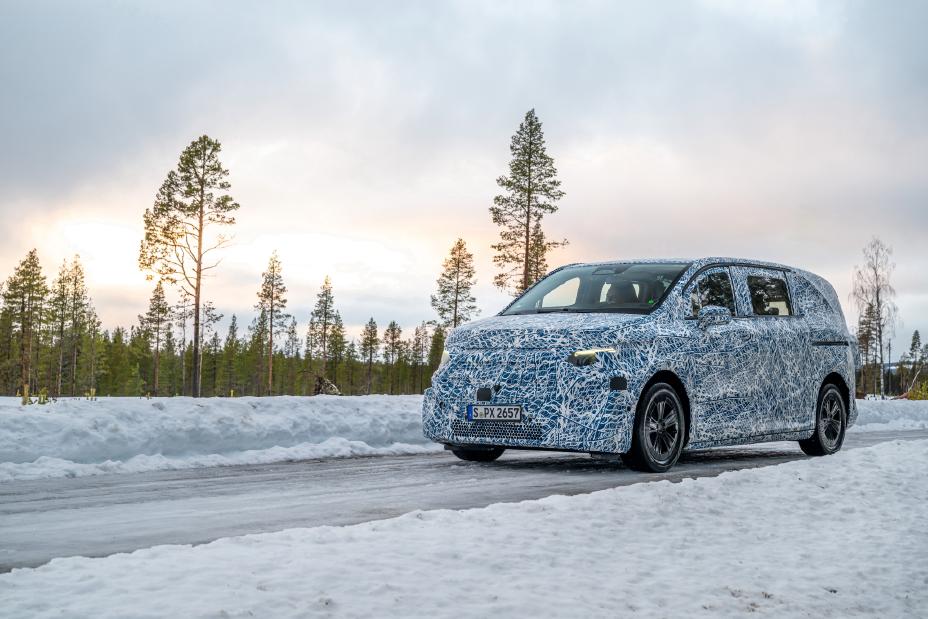 New Mercedes-Benz MPVs Master Winter Testing in the Arctic Circle