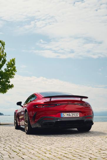 The new Mercedes-AMG GT 63 S E PERFORMANCE