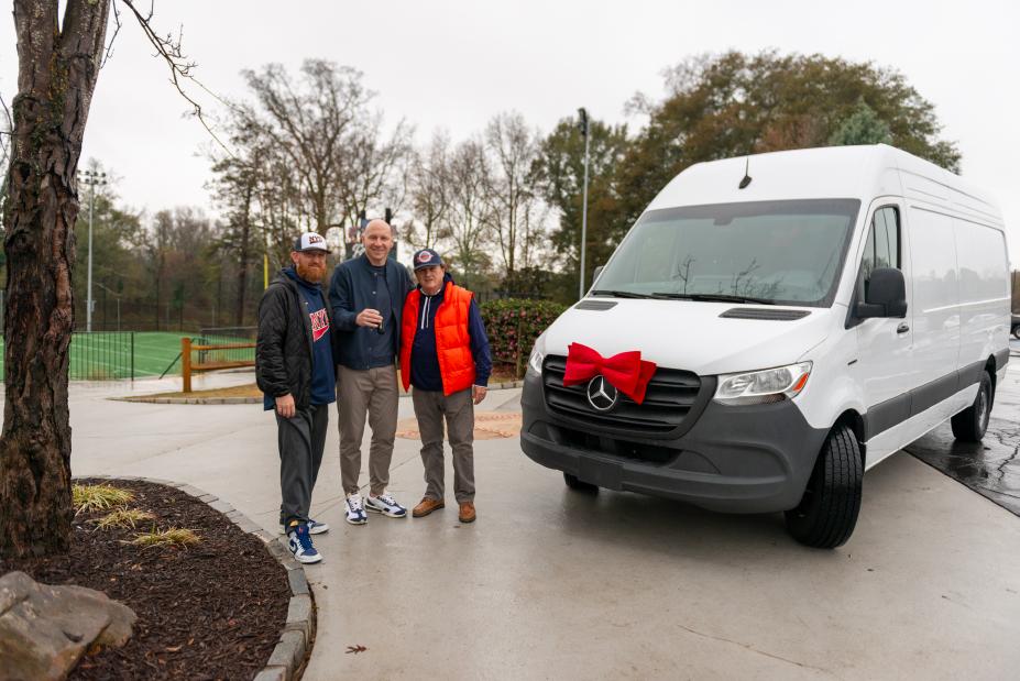 Mercedes-Benz USA Announces "12 Days of Christmas" eSprinter Donations ...