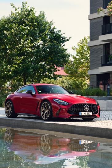 The new Mercedes-AMG GT 63 S E PERFORMANCE