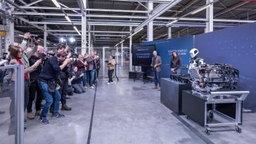 Mercedes-Benz accelerates the transformation of its production network ...