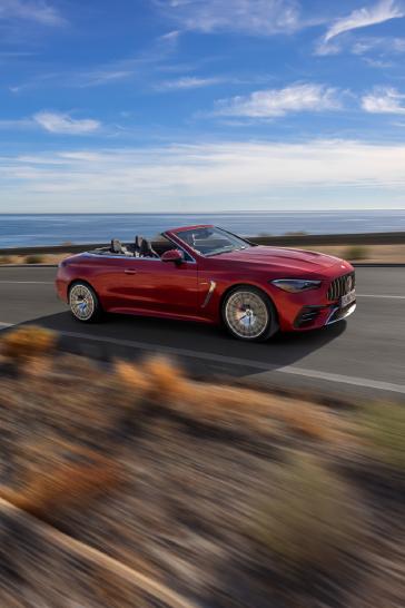 The new Mercedes-AMG CLE 53 Cabriolet: Open-top driving with AMG ...